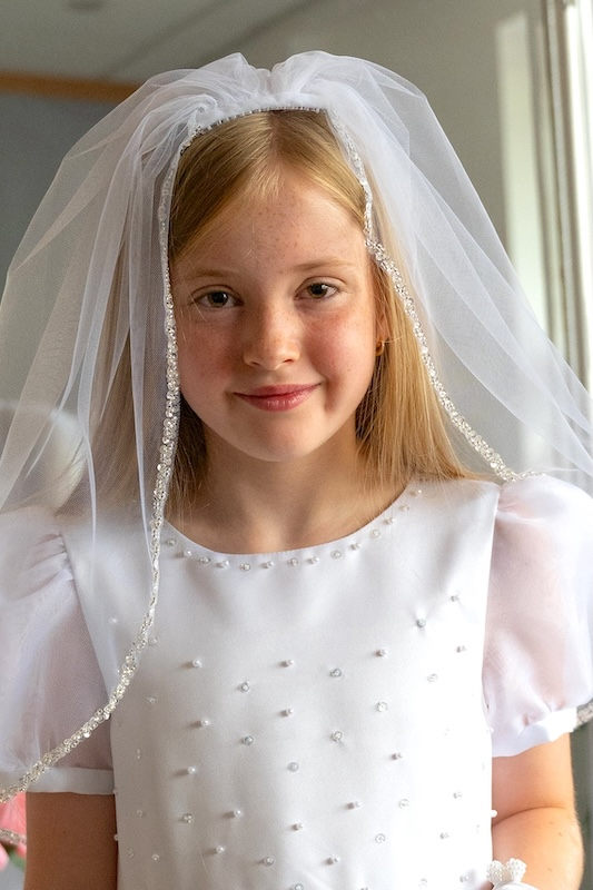 Peridot Girls White Sequin Bead Communion Veil - Style Pandora